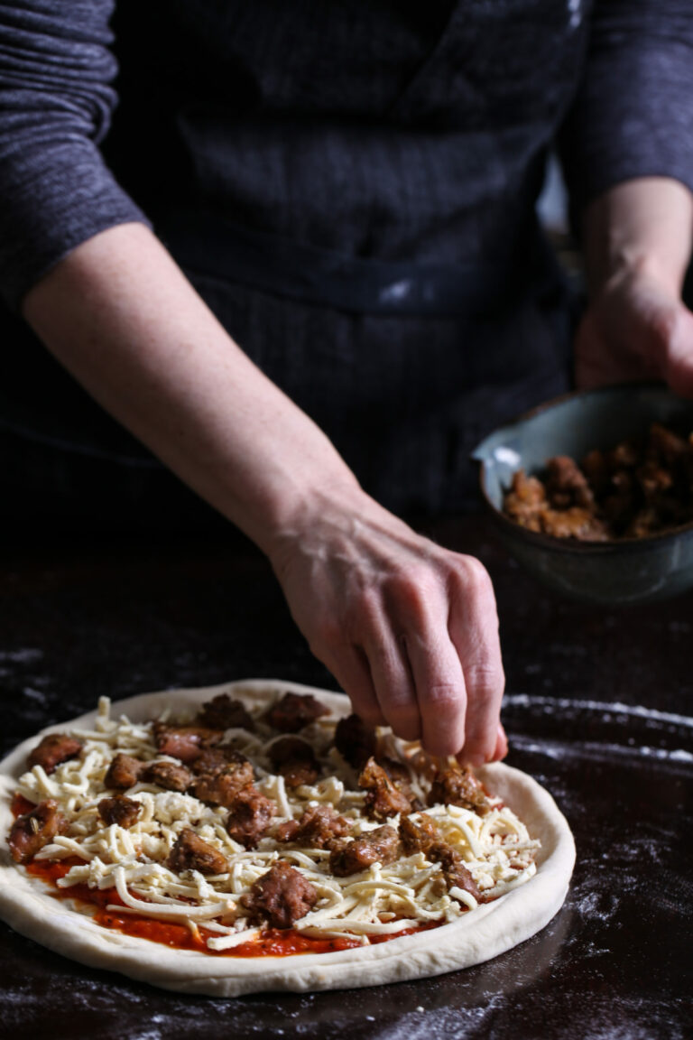 Vegan Pizza Toppings: A Complete Guide | Olives for Dinner
