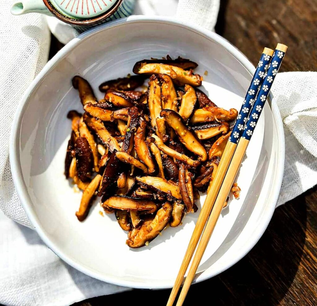 How To Cook Shiitake Mushrooms: A Complete Guide | Olives for Dinner